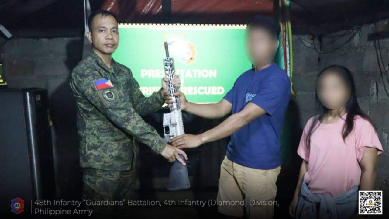 Rebel couple in Butuan City surrender, turnover firearms - Mindanao Daily News
